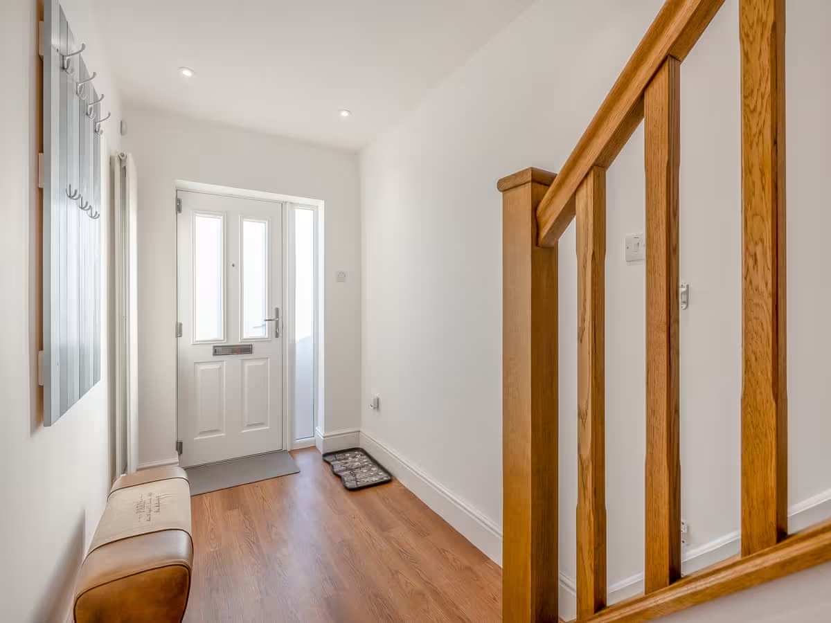 Entrance-hall – Clacton Holiday Cottages